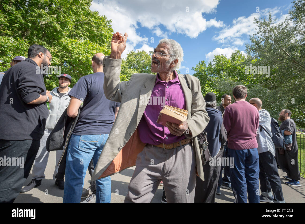 Bible debate hi-res stock photography and images - Alamy