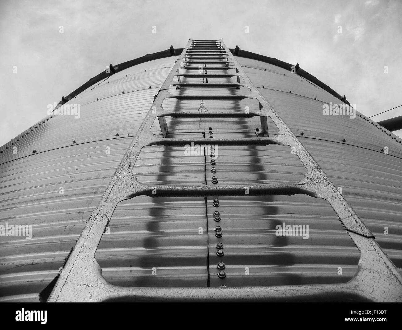 Grain bin hi-res stock photography and images - Alamy