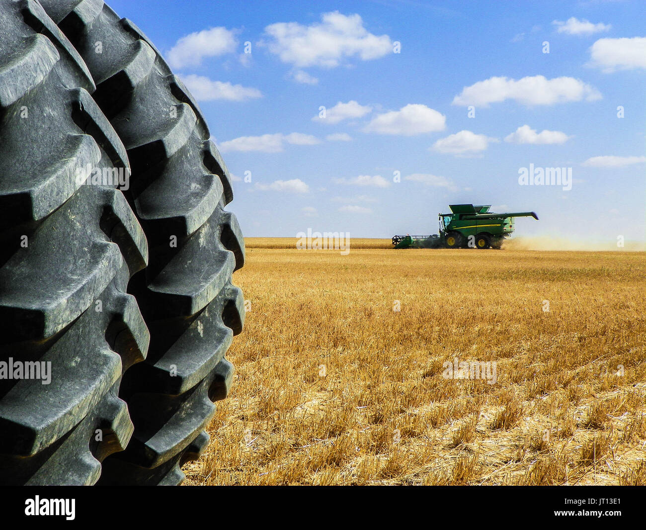 Grain cart hi-res stock photography and images - Alamy