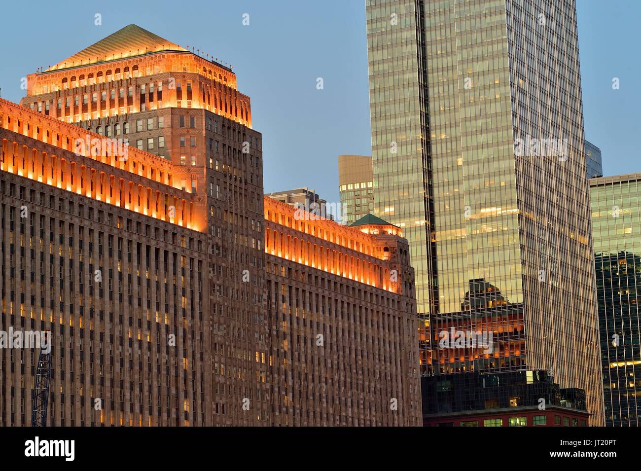 Usa illinois chicago merchandise mart hi-res stock photography and ...