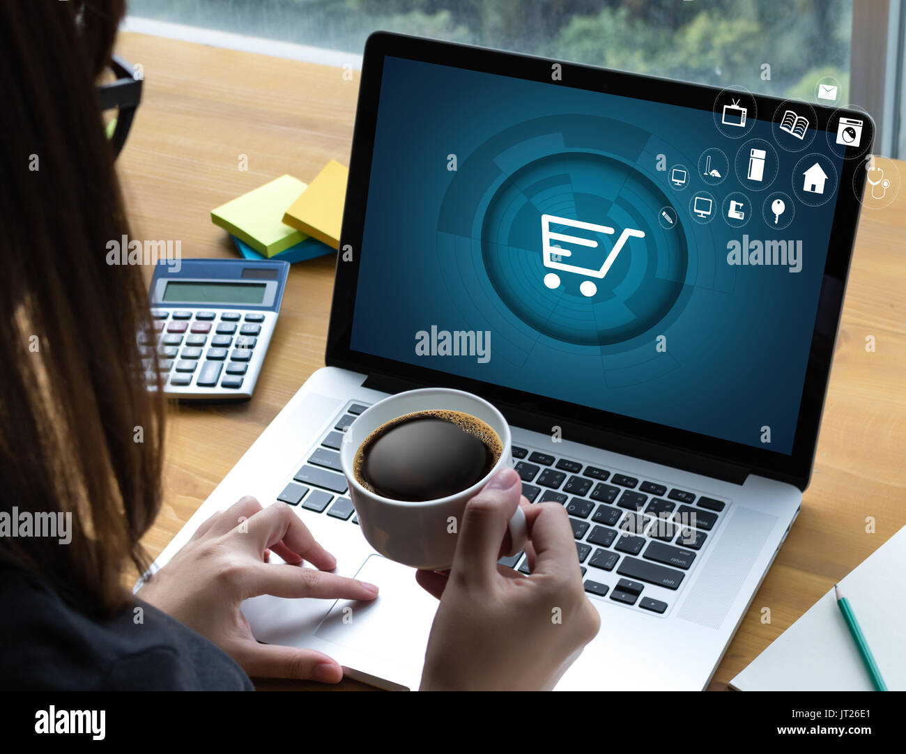 Business people use Technology Ecommerce Internet Global Marketing ...