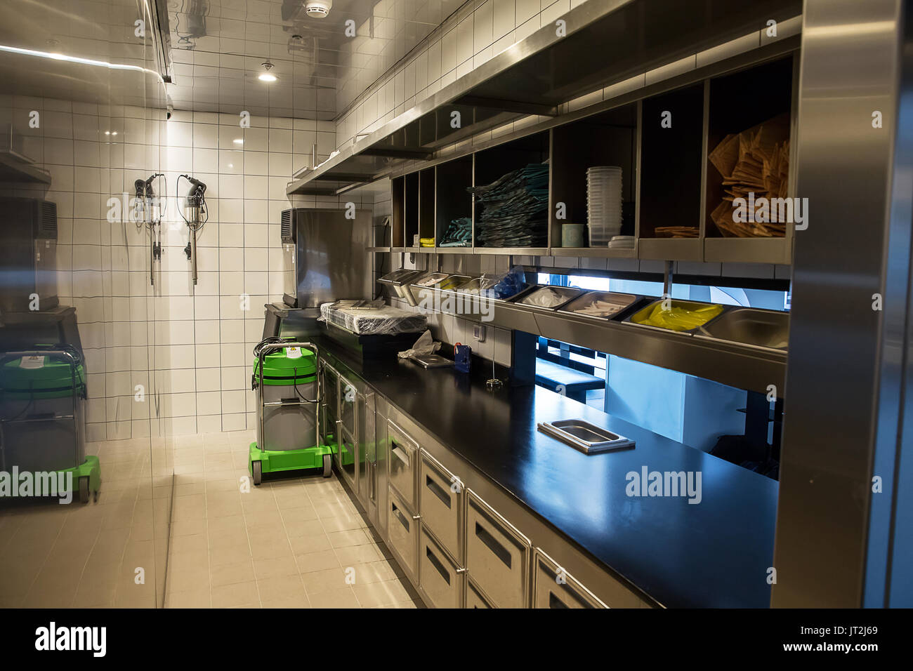 Professional kitchen, view counter in stainless steel Stock Photo - Alamy