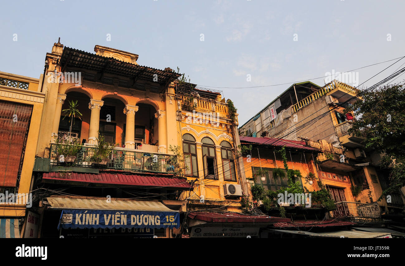 Hanoi old quarter and houses hi-res stock photography and images - Alamy