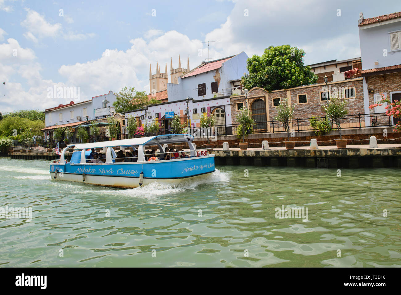 Cruise boat on the Melaka River, Malacca, Malaysia Stock Photo - Alamy