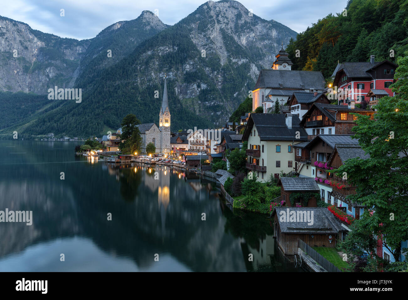 Scenic picture-postcard view of famous historic Hallstatt mountain ...
