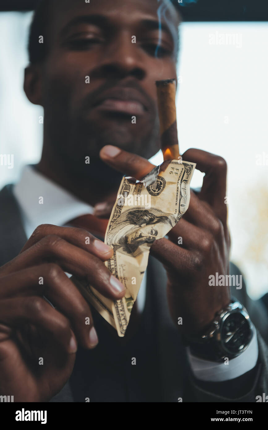 How rich people spend money hi-res stock photography and images - Alamy