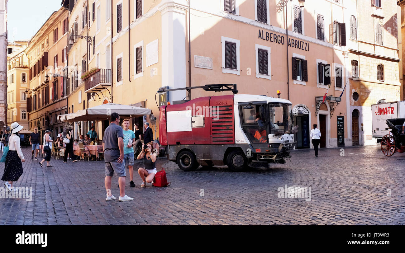 Rome clean streets hi-res stock photography and images - Alamy