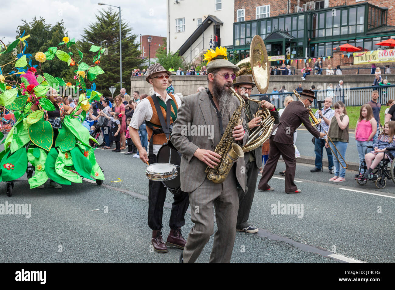 Musicians at the Stockton International Riverside Festival Parade Stock ...