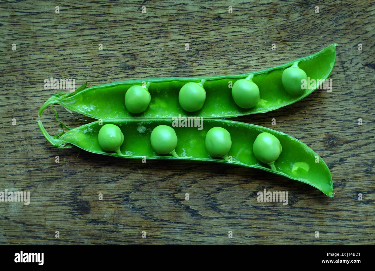 Peas pea pods hi-res stock photography and images - Alamy