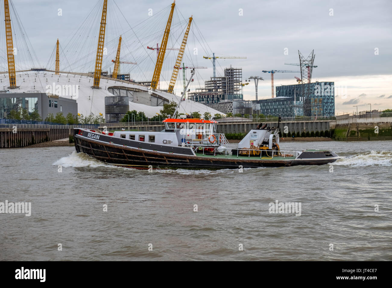 O2 centre hi-res stock photography and images - Alamy