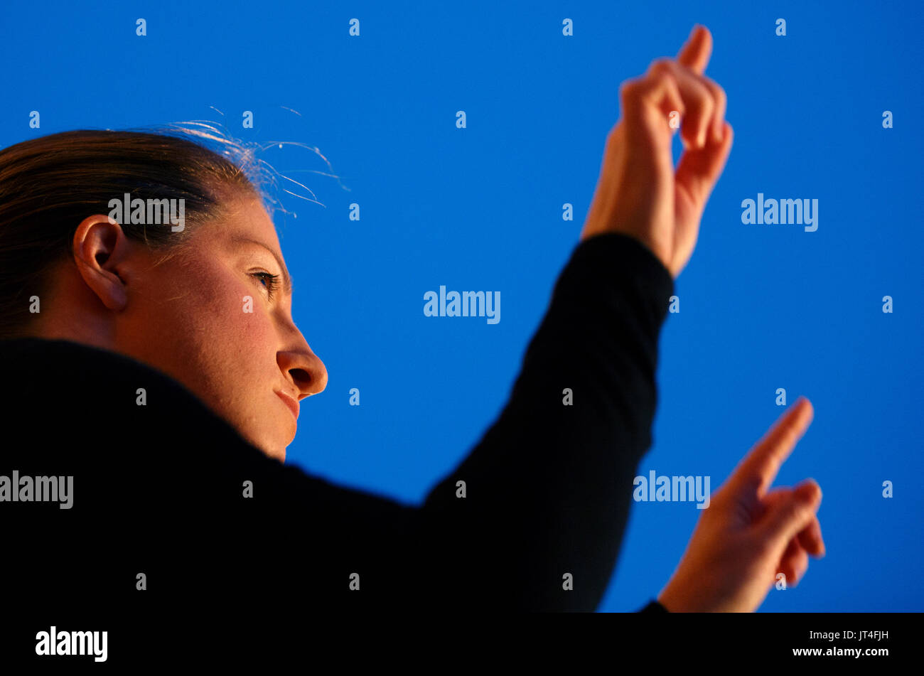 Sign language interpreter hi-res stock photography and images - Alamy