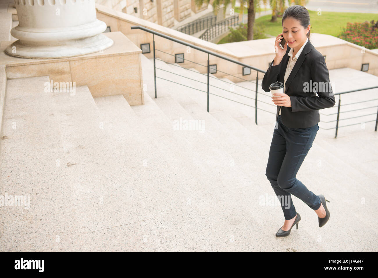 Supreme court justice portrait session hi-res stock photography and ...