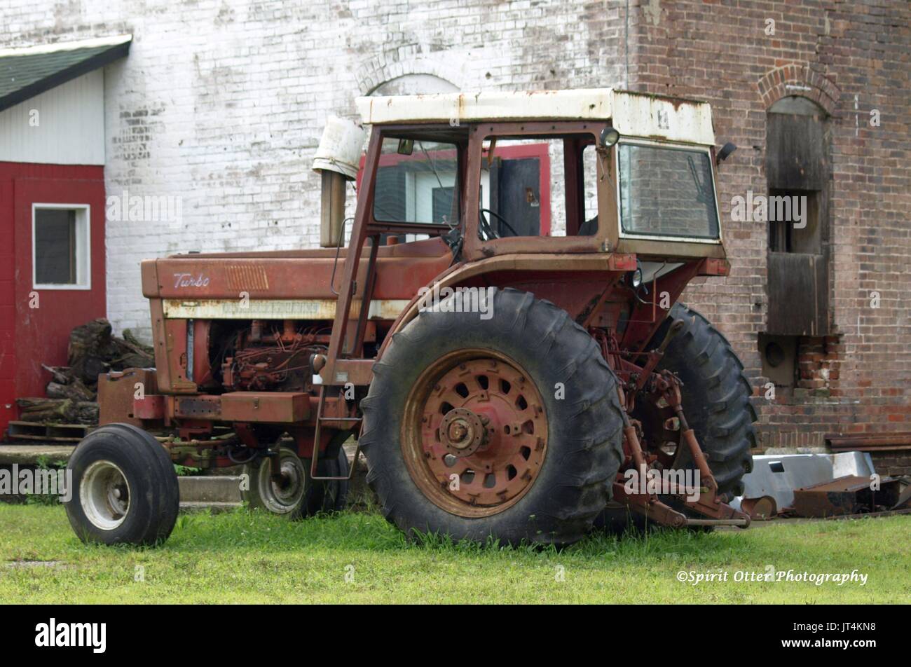 Vintage farm machinery hi-res stock photography and images - Alamy