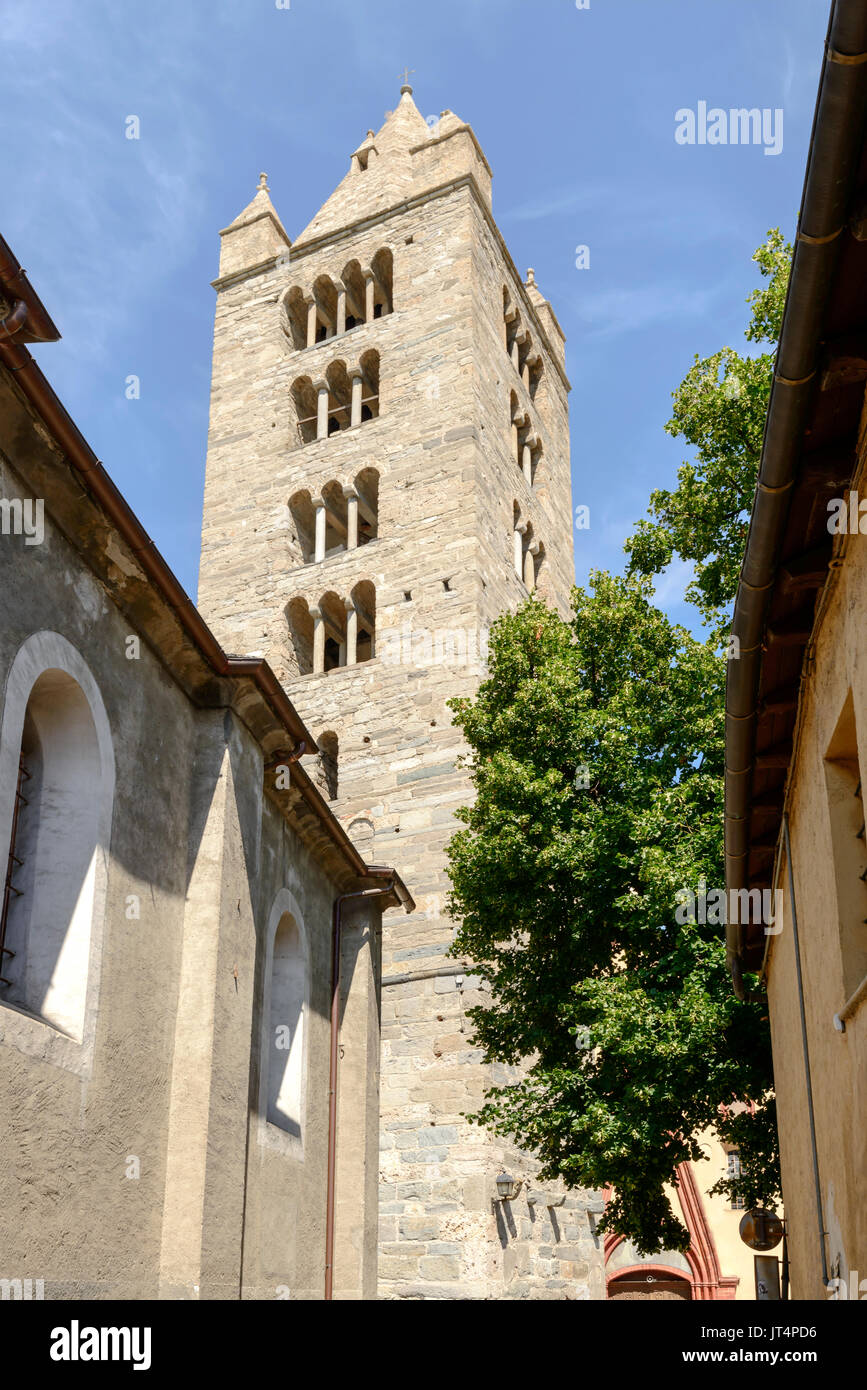 Italian romanesque architecture hi-res stock photography and images - Alamy