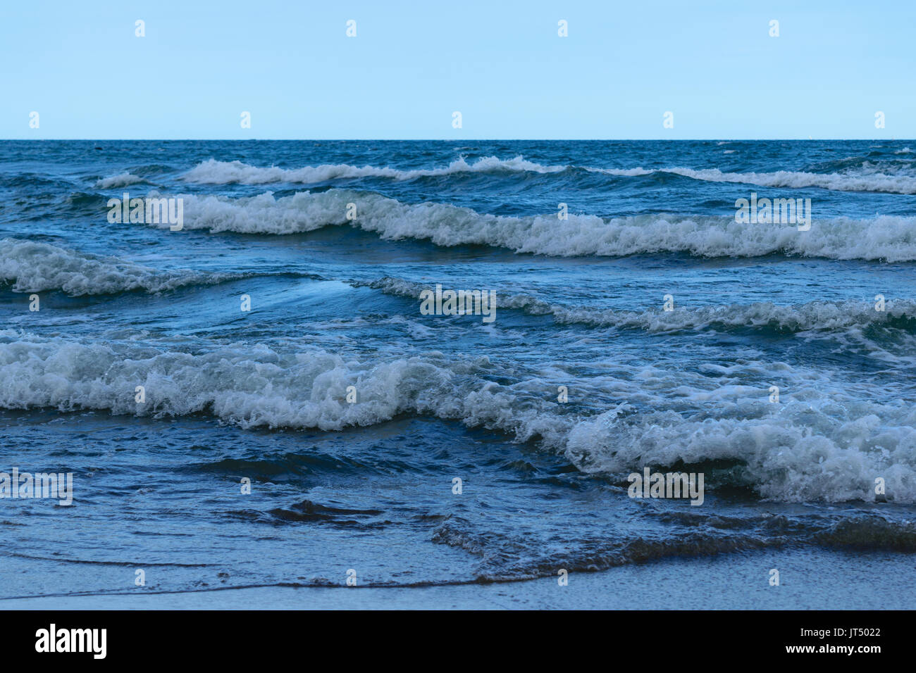 Water and waves and side view hi-res stock photography and images - Alamy