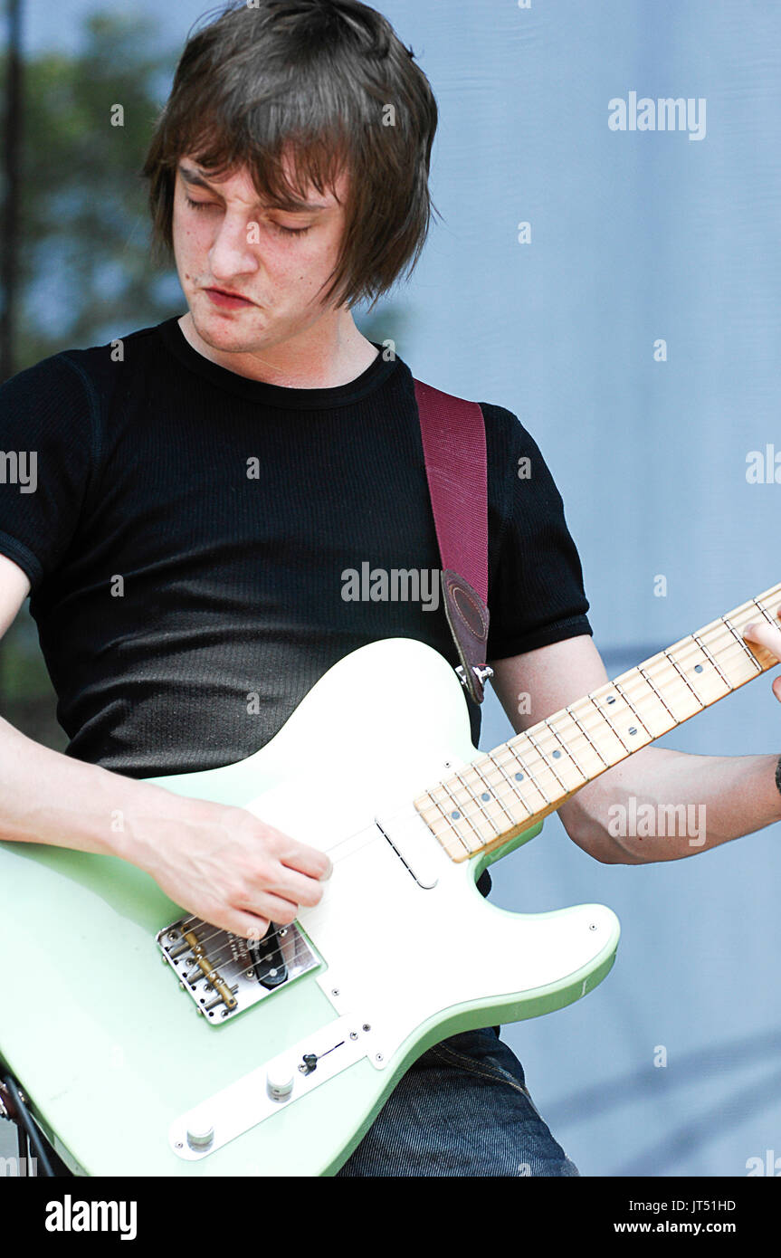 Tom Clarke Enemy UK performing 2008 Lollapalooza Music Festival Grant ...