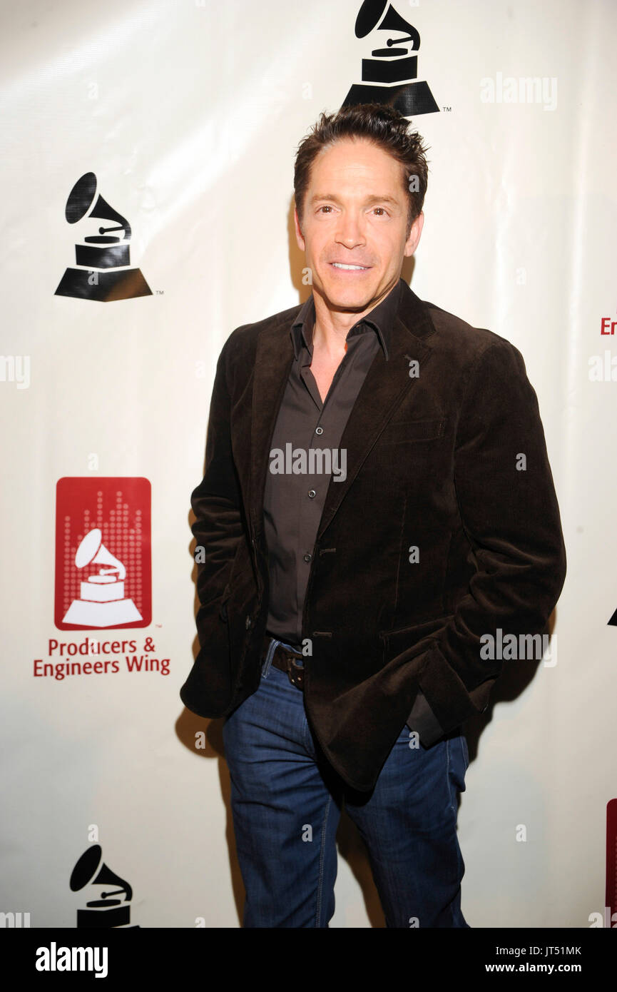 Dave Koz arrives Producers & Engineers Wing Recording Academy's 5th ...