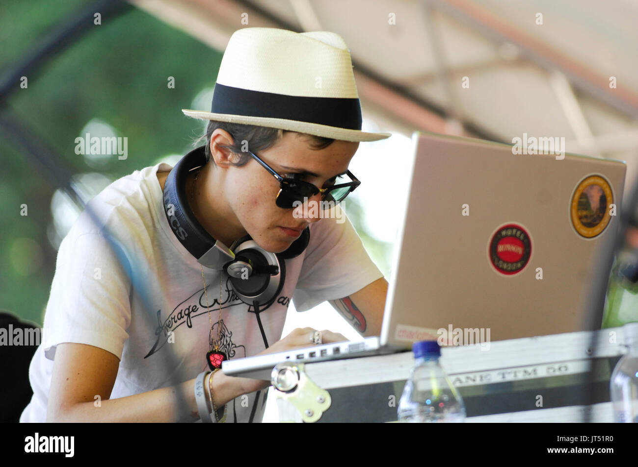 Samantha ronson hi-res stock photography and images - Alamy