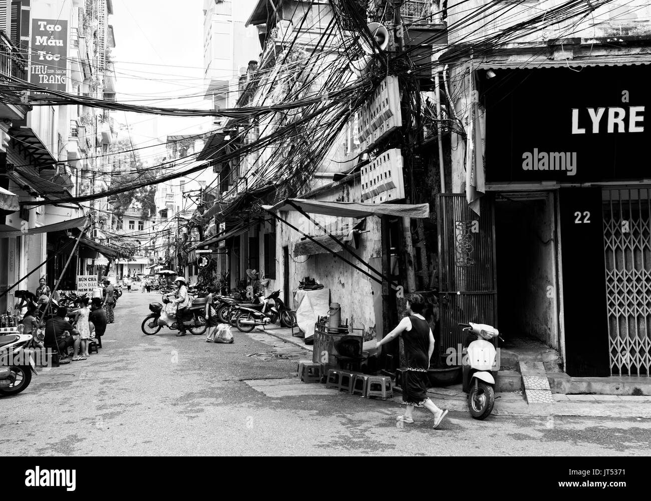 Hanoi vietnam old quarter Black and White Stock Photos & Images - Alamy
