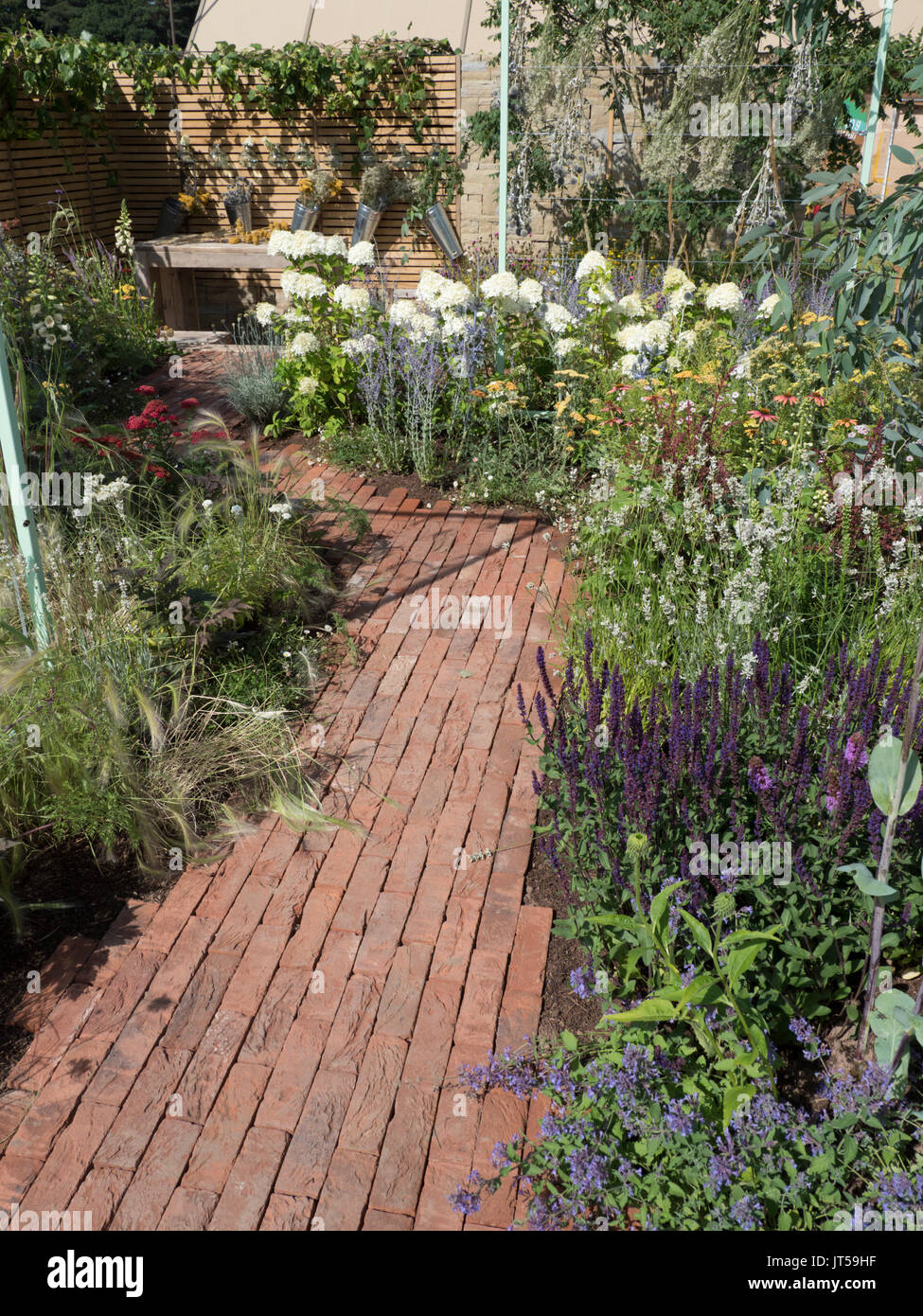 Arrange : Rearrange show garden designed by Anna Rhodes and Joshua ...