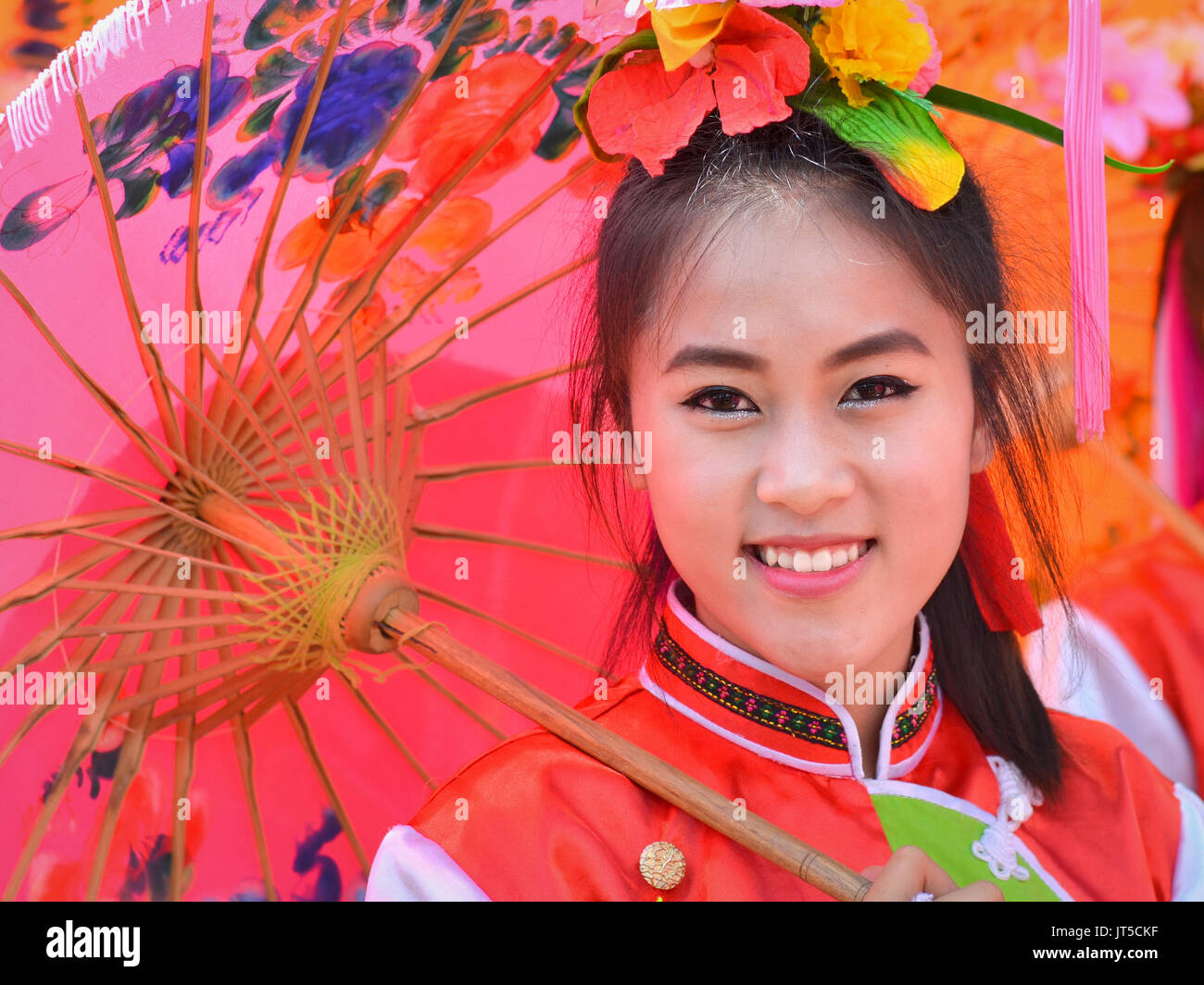 Chinese beautiful girl hi-res stock photography and images - Alamy