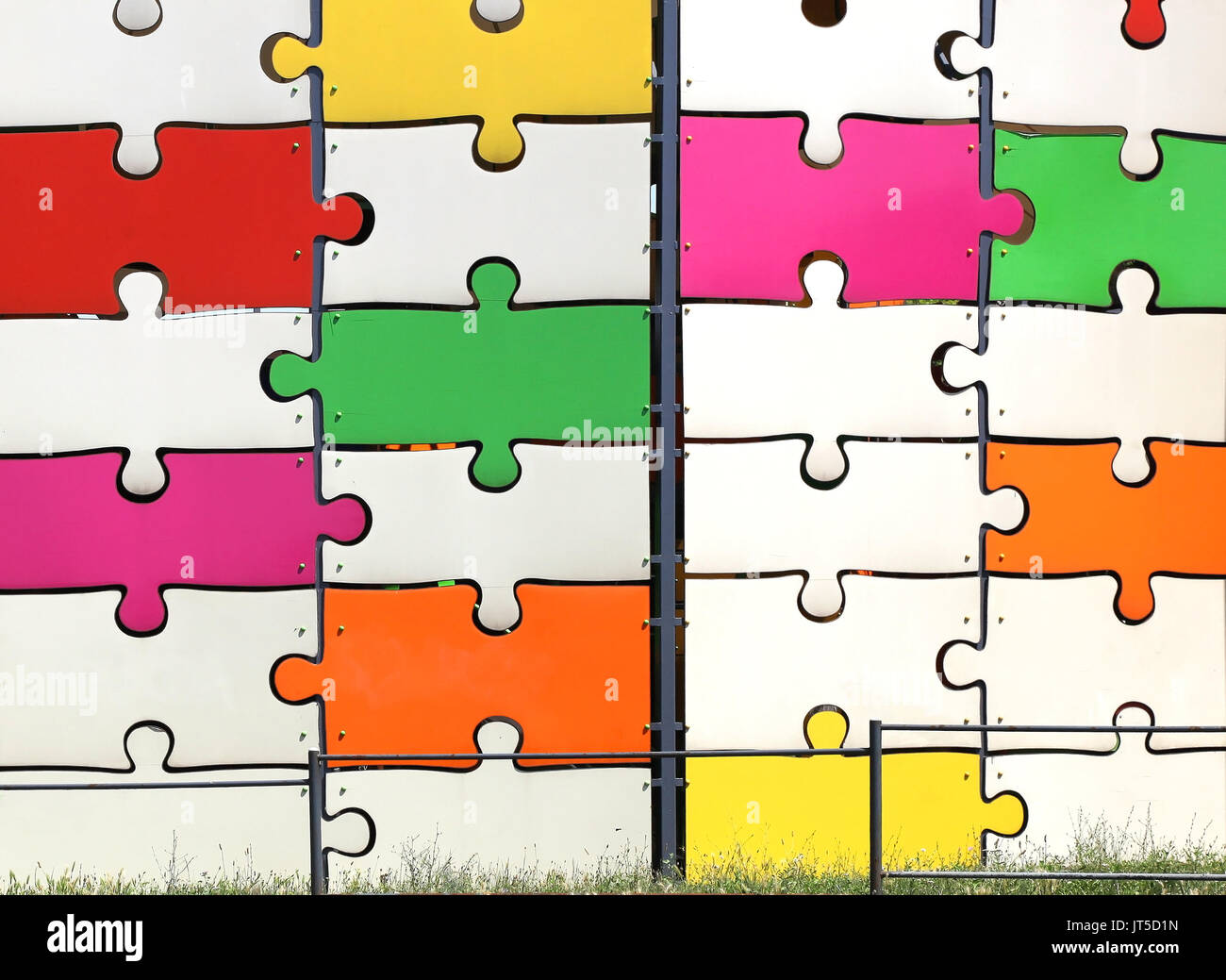 Jigsaw park hi-res stock photography and images - Alamy