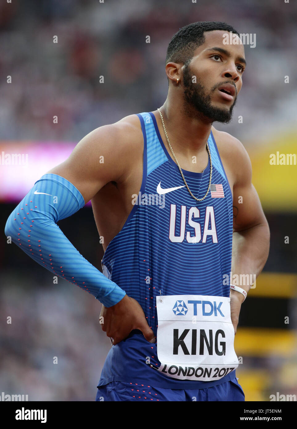 Mens 200m heat two hi-res stock photography and images - Alamy