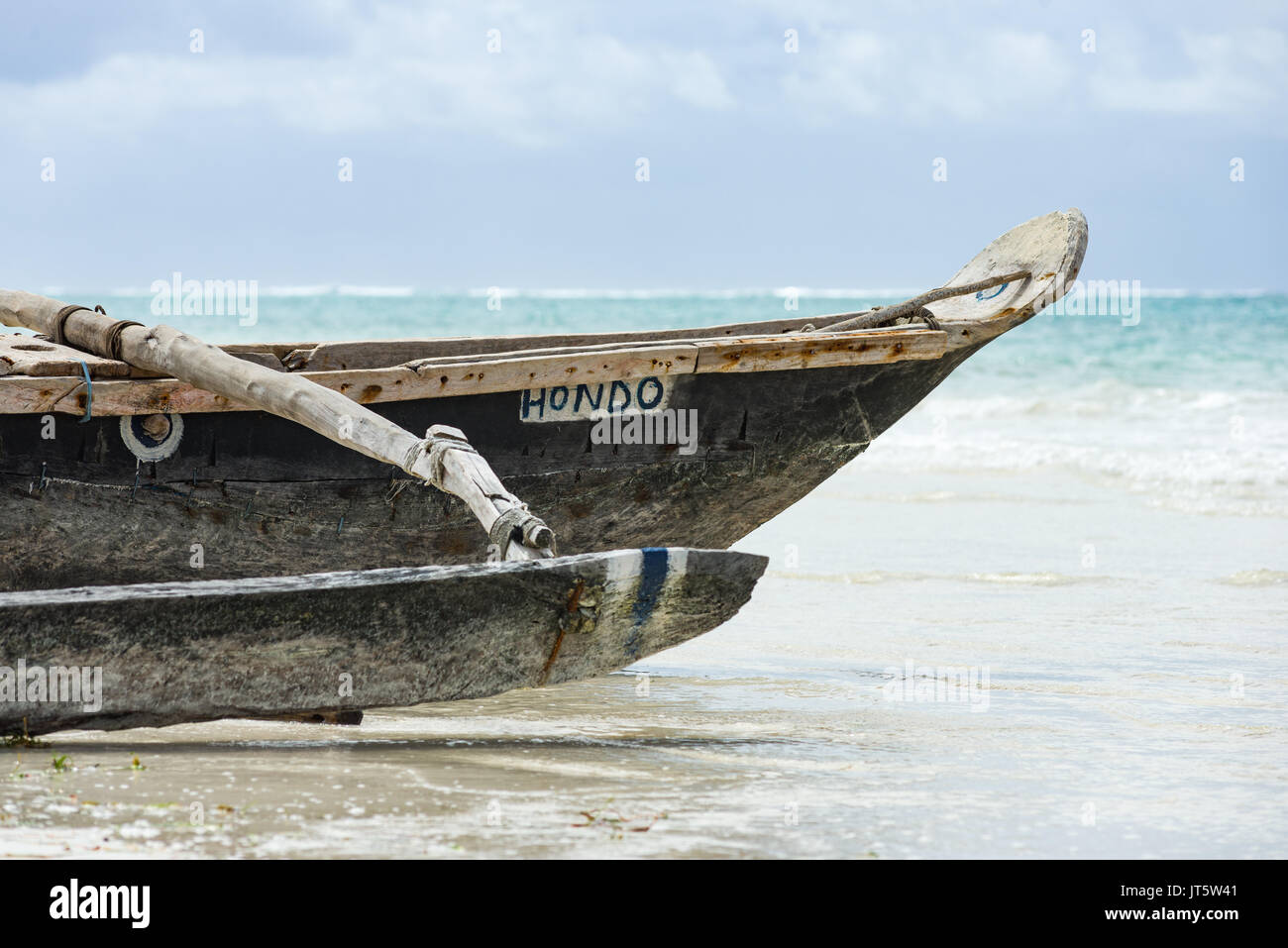 Traditional indian fishing boat hi-res stock photography and images - Alamy