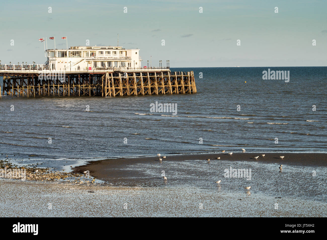 Beach and pier pavilion worthing hi-res stock photography and images ...