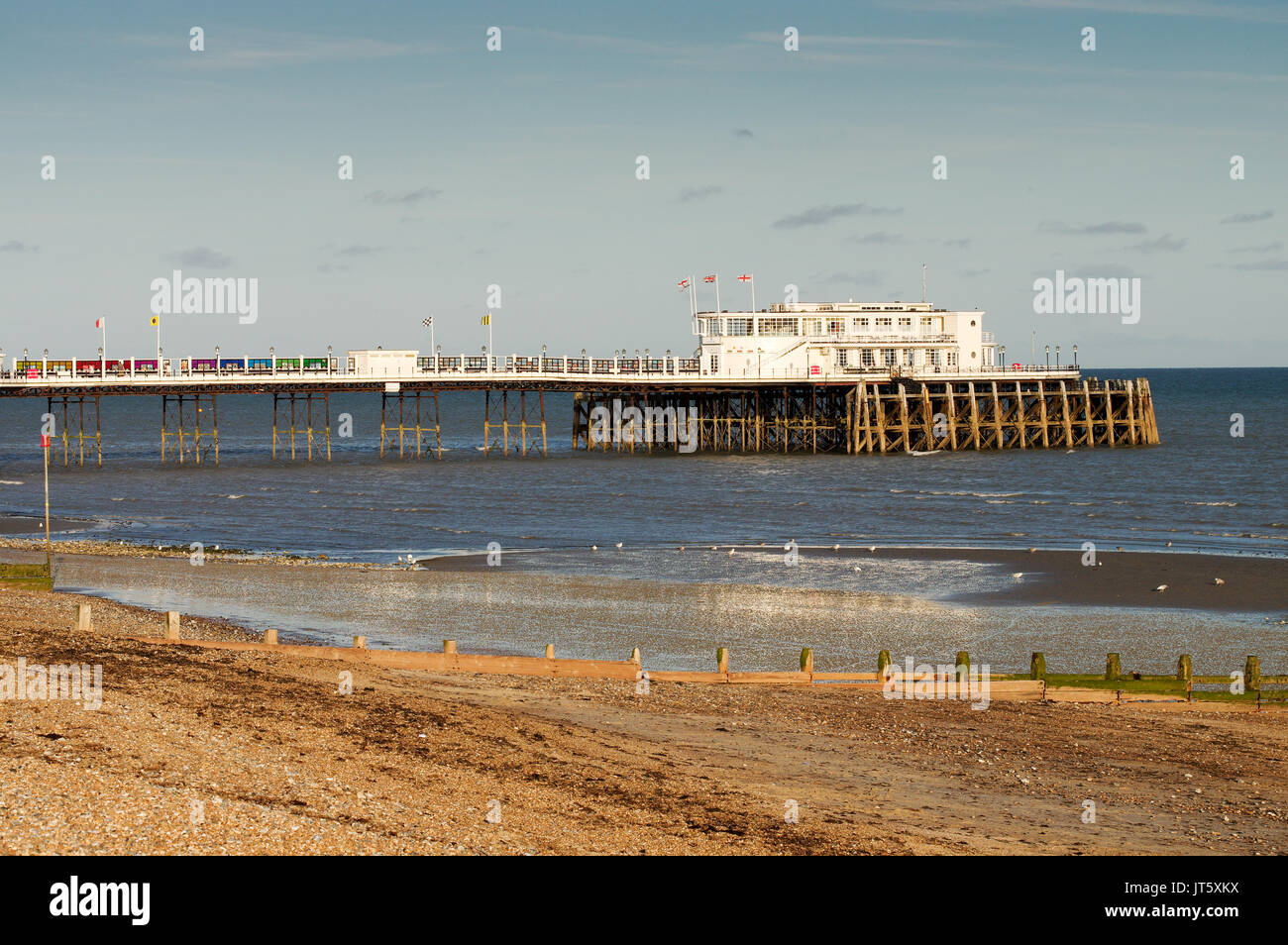 Beach and pier pavilion worthing hi-res stock photography and images ...