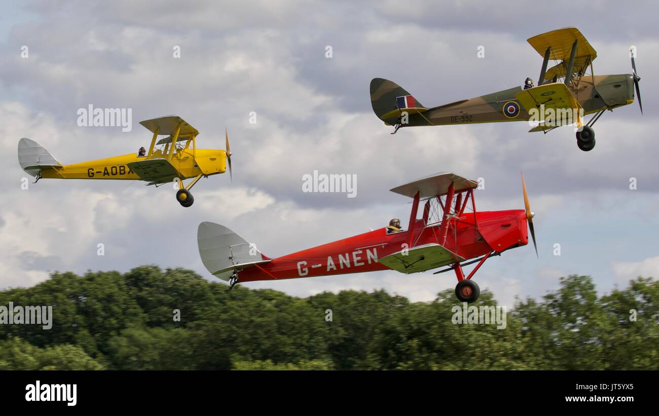 3 de Havilland Tiger Moths from Tiger 9 Aeronautical Display Team ...