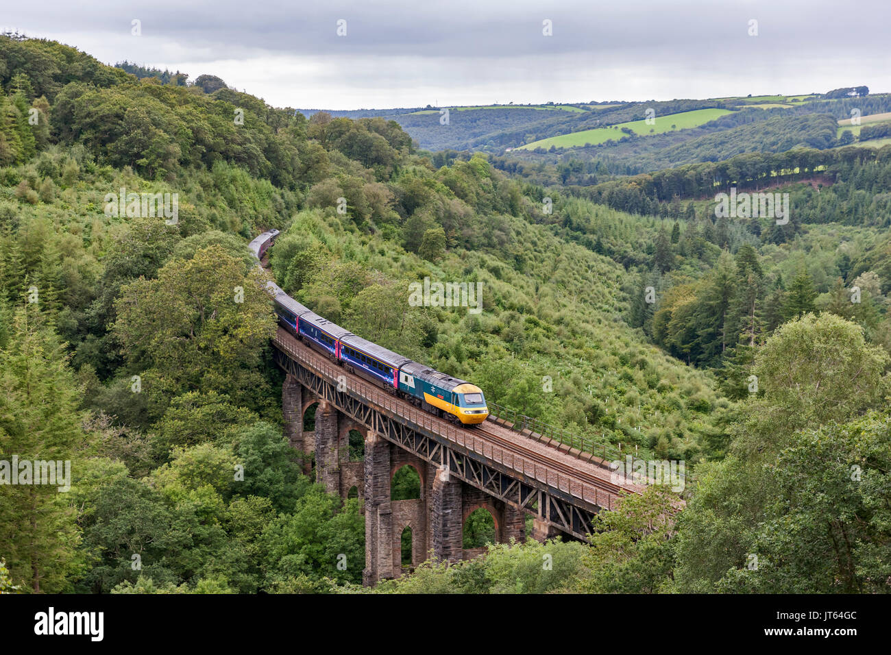 Sir Keith Grange 43002 Powering Over Largin Viaduct Stock Photo - Alamy