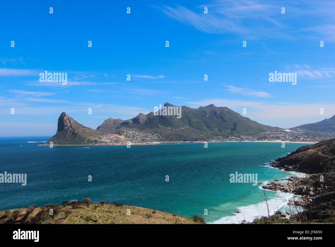 View of Hout Bay from Lookout Point on Chapman's Peak in Cape Town ...