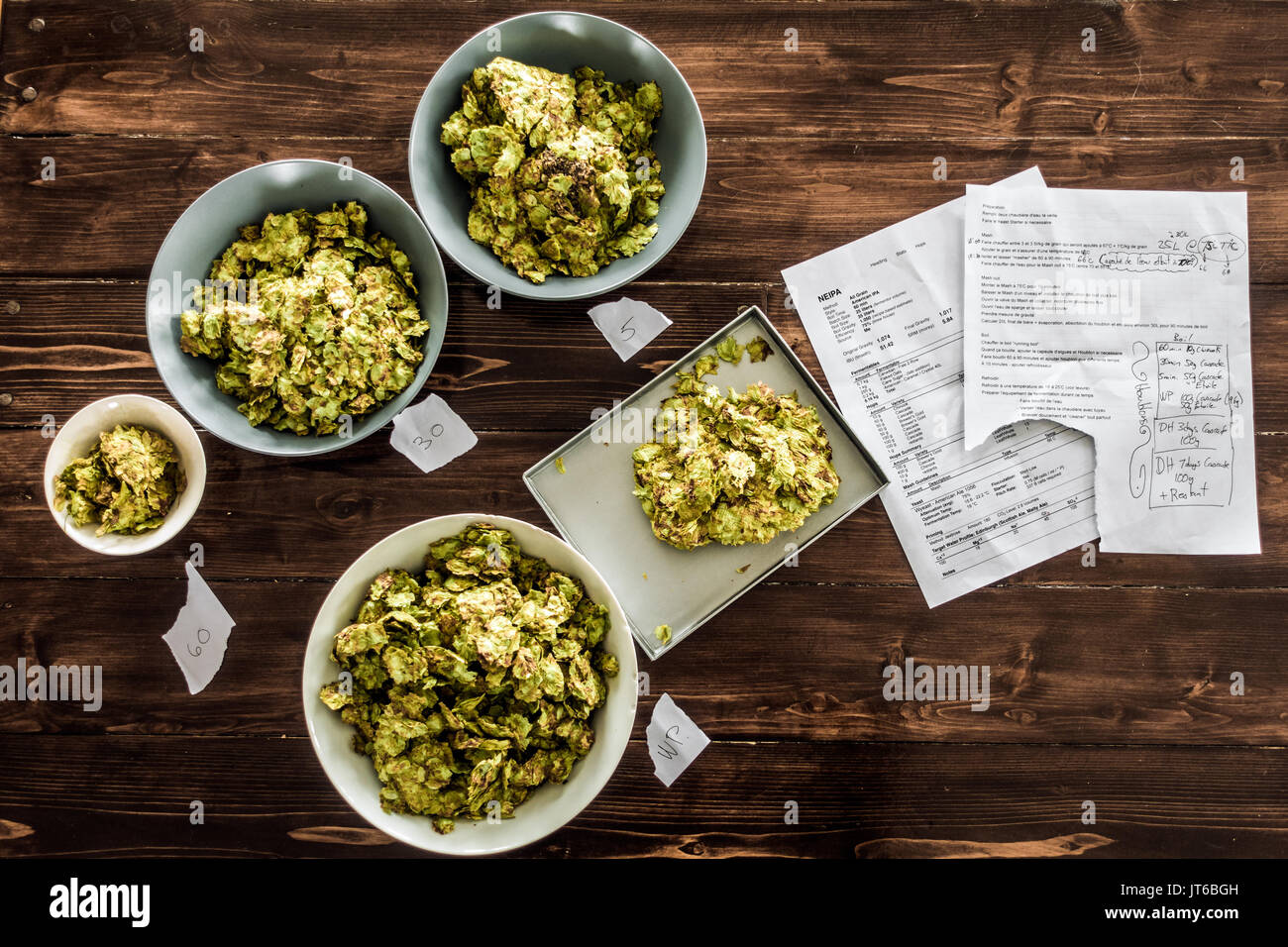 Dried hops hi-res stock photography and images - Alamy