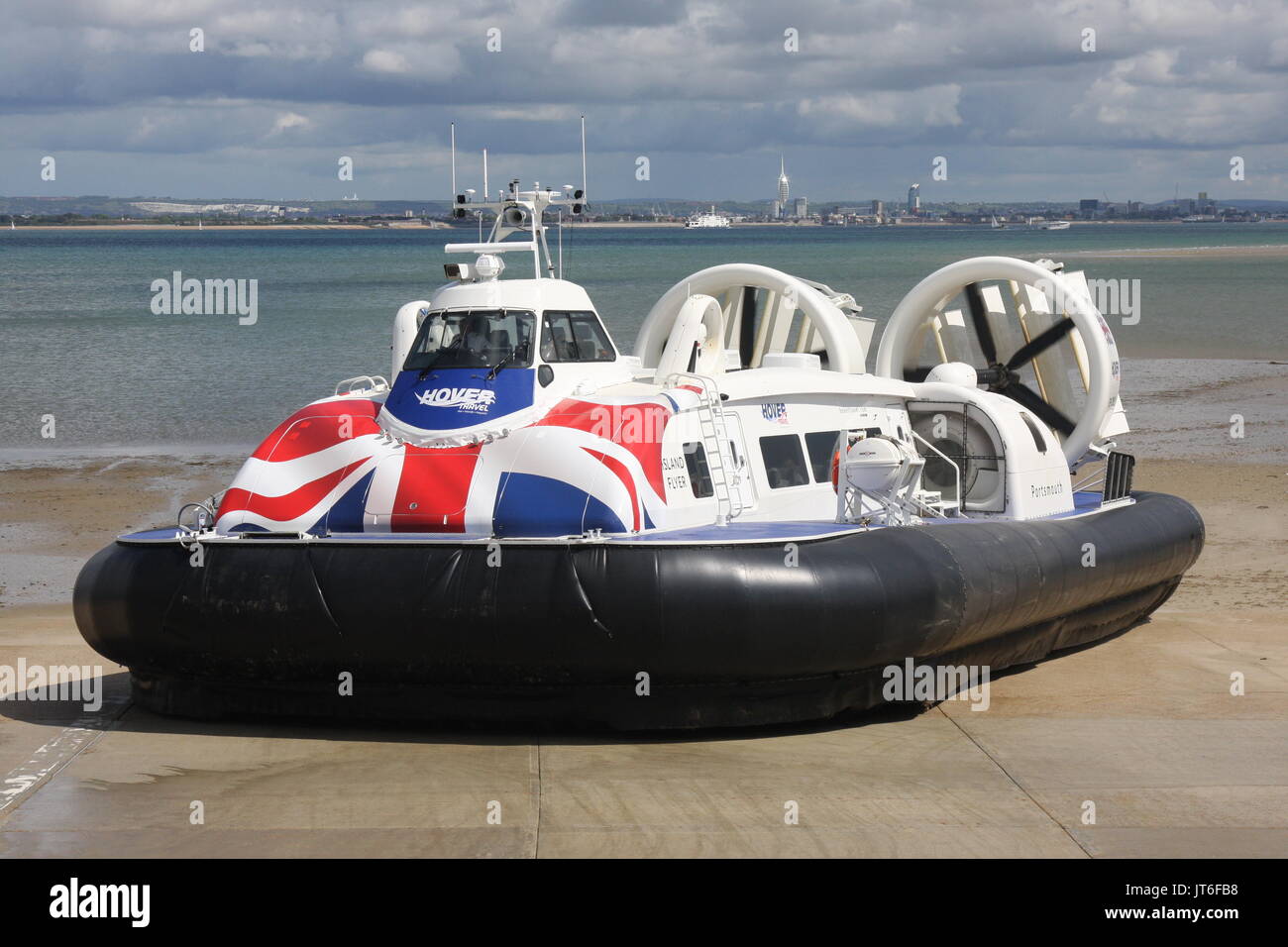 SUNNY LANDSCAPE VIEW OF HOVERTRAVEL HOVERCRAFT AT RYDE ON ISLE OF WIGHT ...