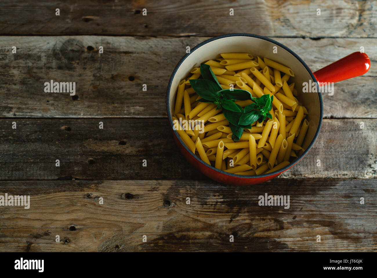 Herbs kitchen pan hi-res stock photography and images - Alamy