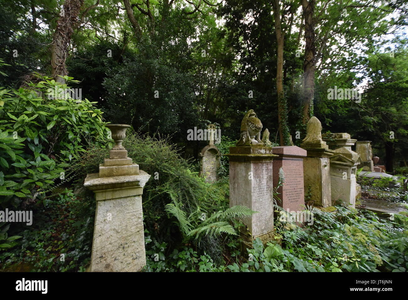 Highgate Cemetery West 2017 Stock Photo - Alamy