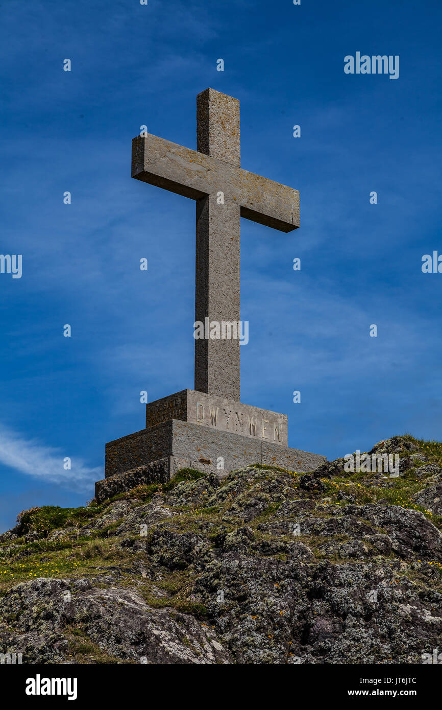 Cross on a hill hi-res stock photography and images - Alamy