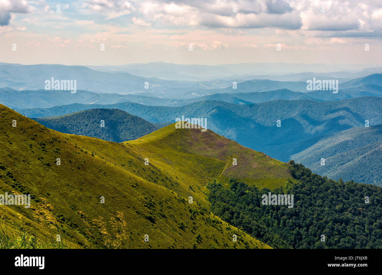 Spectacular mountain scenery hi-res stock photography and images - Alamy