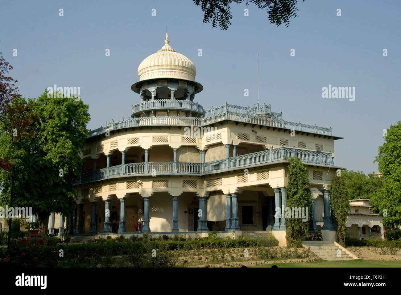 Anand Bhavan, where Nehru lived, is now turned into a museum, Allahabad ...