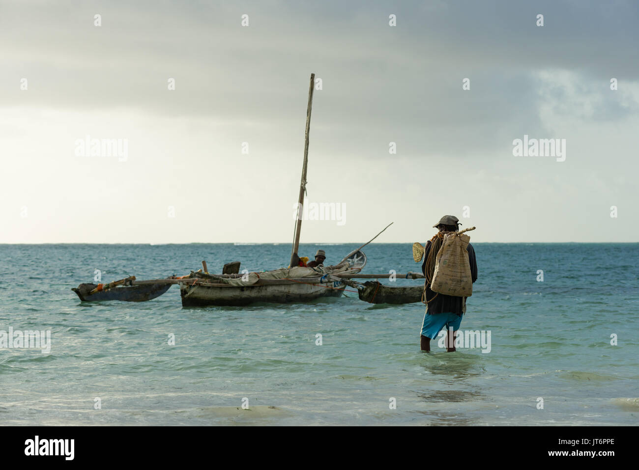 Traditional african fisherman hi-res stock photography and images - Alamy