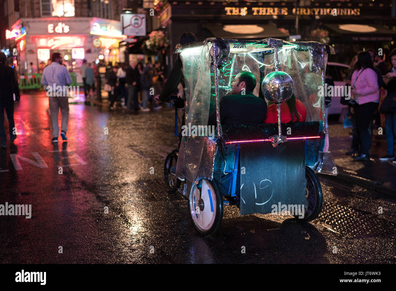 Old compton street london night hi-res stock photography and images - Alamy