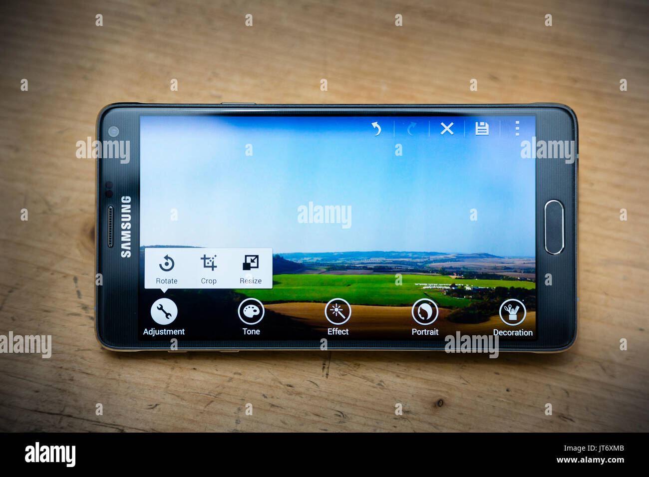 Samsung curved screen hi-res stock photography and images - Alamy