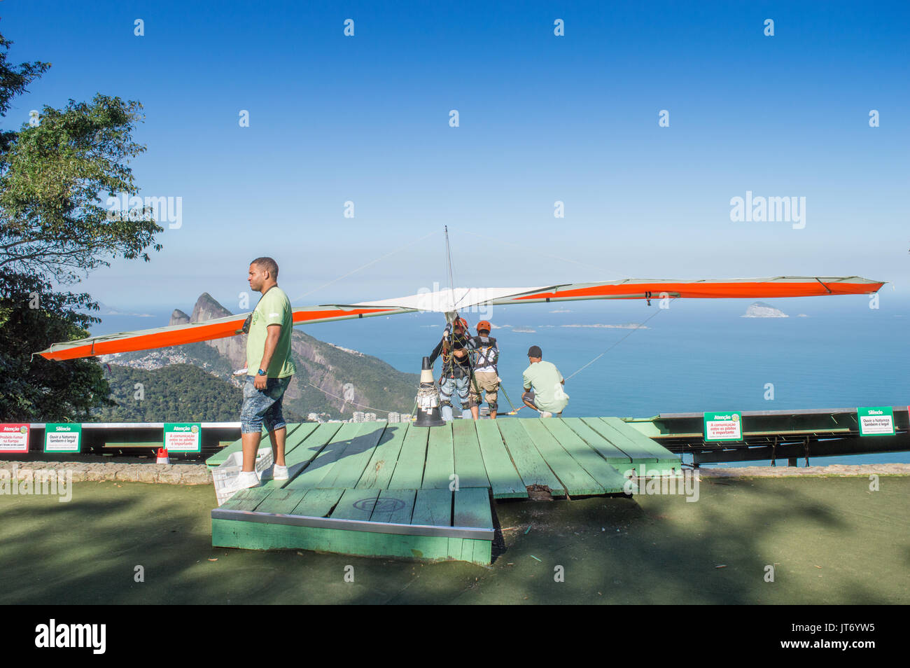 Hang gliding in Rio de Janeiro, Brazil Stock Photo - Alamy