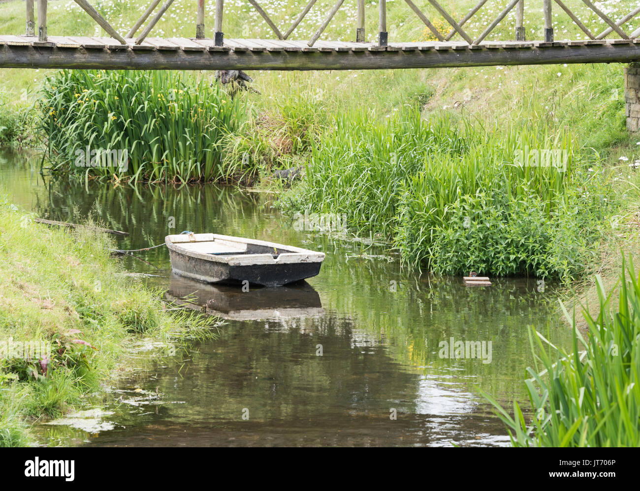Small river craft hi-res stock photography and images - Alamy
