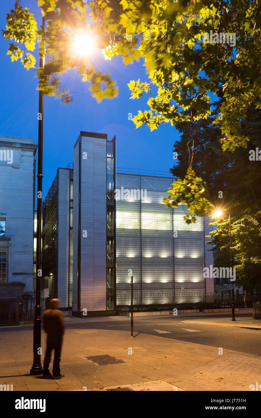 World conservation and exhibitions centre hi-res stock photography and ...
