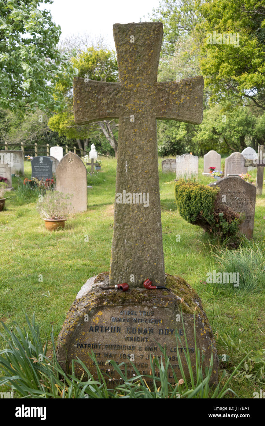 All saints minstead hi-res stock photography and images - Alamy