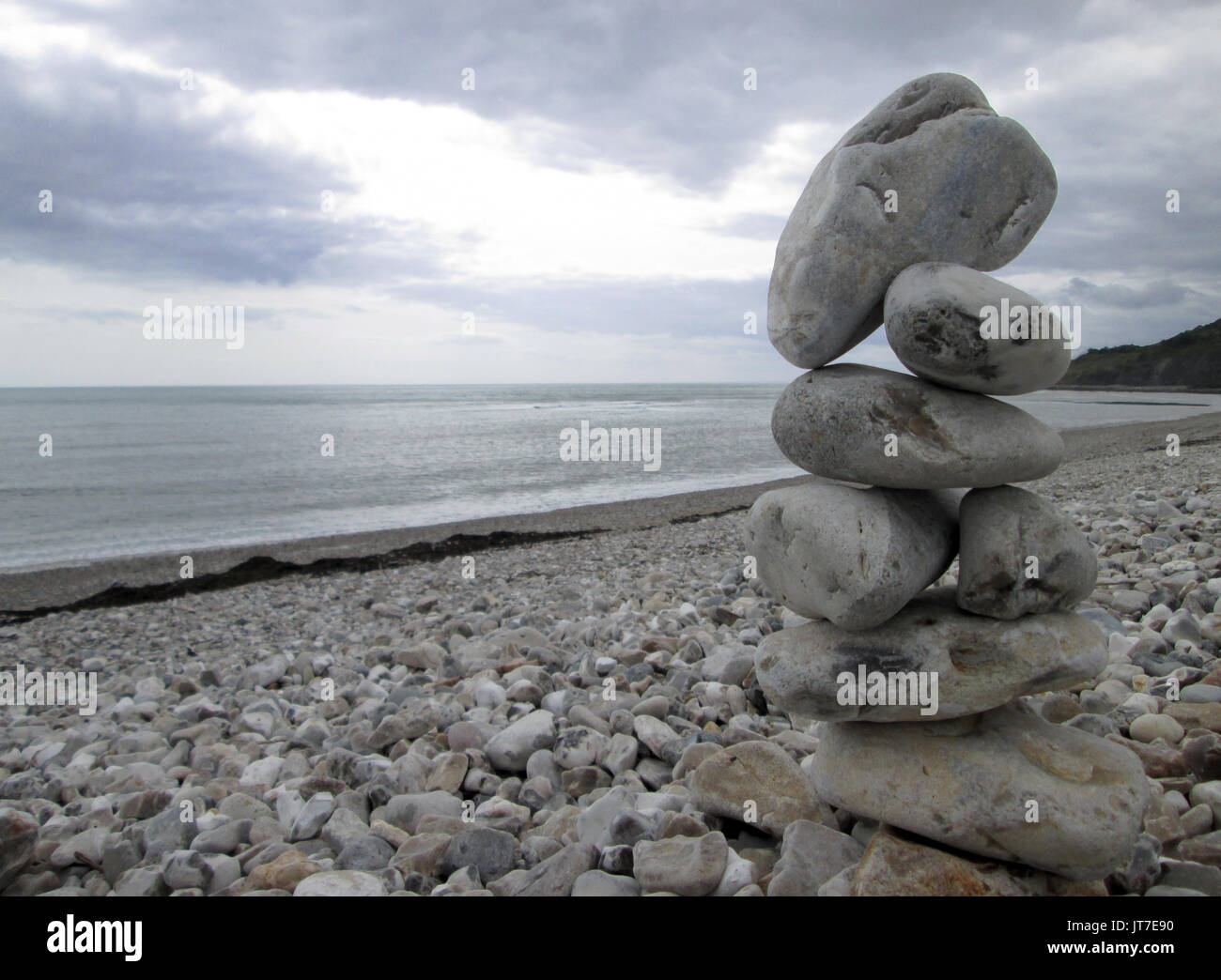 Pebble tower on beach hi-res stock photography and images - Alamy
