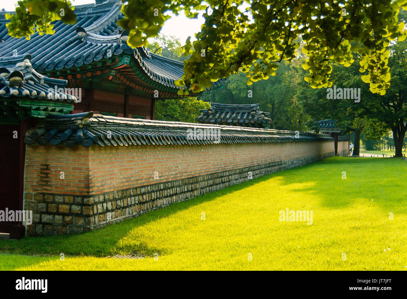 Traditional Korean house Stock Photo - Alamy