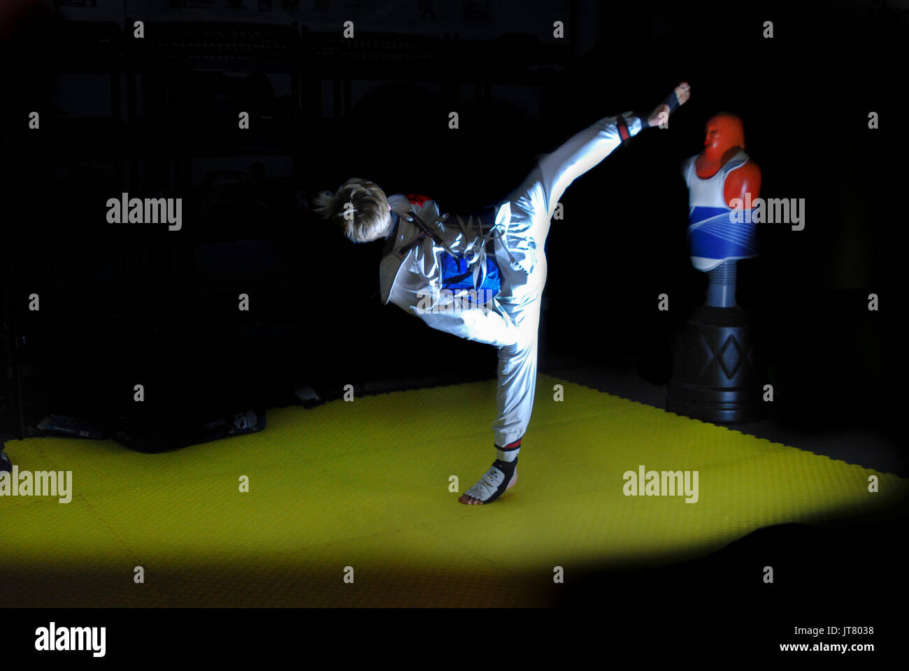 Taekwondo sticking kick hi-res stock photography and images - Alamy